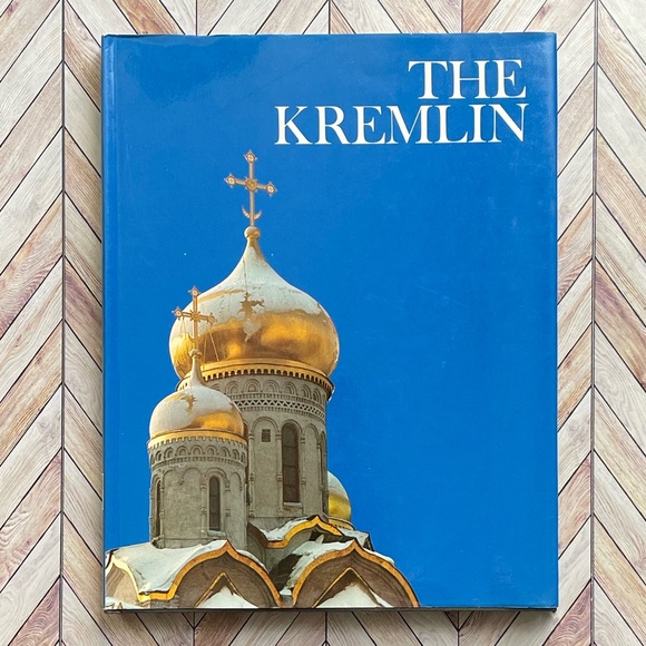 Vintage | Accents | 972 Vintage Coffee Table Hardcover Book The Kremlin Wonders Of Man Travel ...